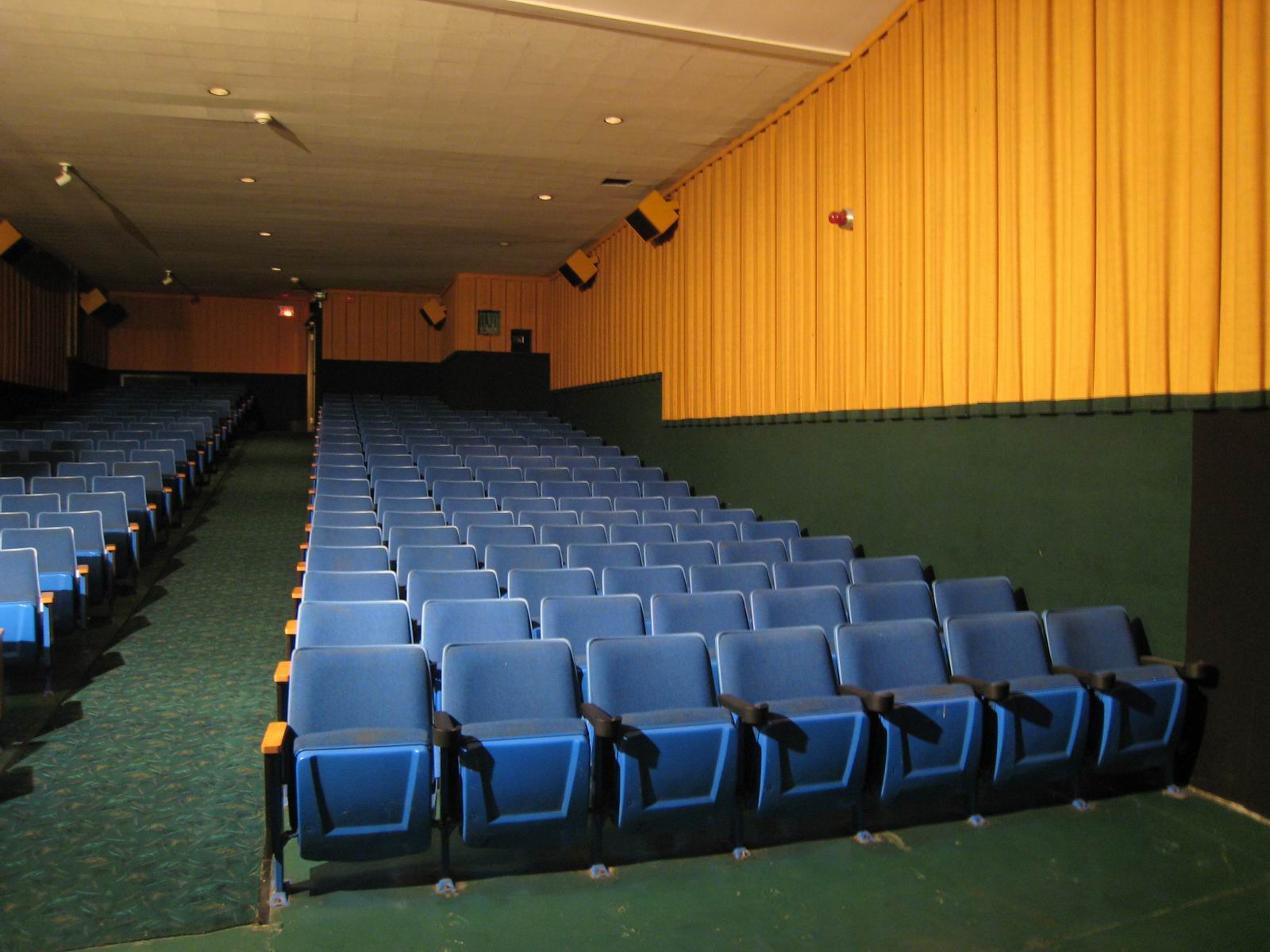 oh-tri-plex-cinema-2 - What's Up Newp