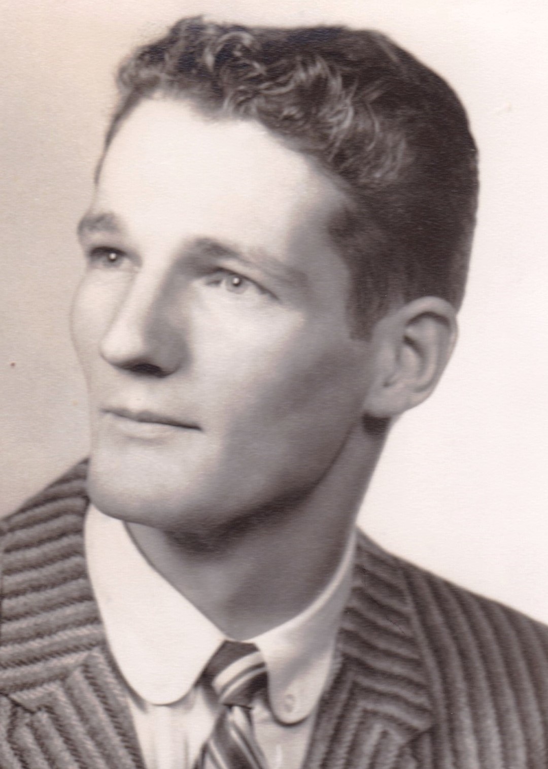 Robert-Holder - What's Up Newp