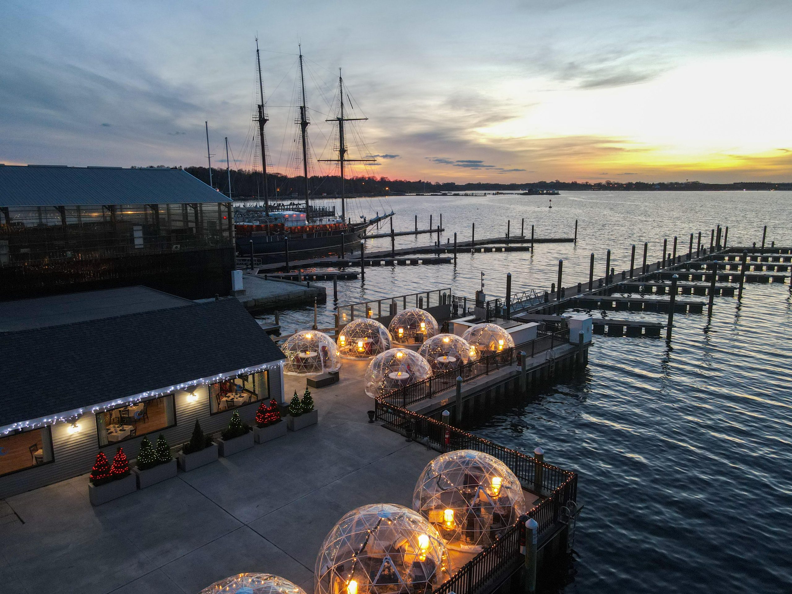 The Reef transforms its patio into an Igloo Village, reservations are ...