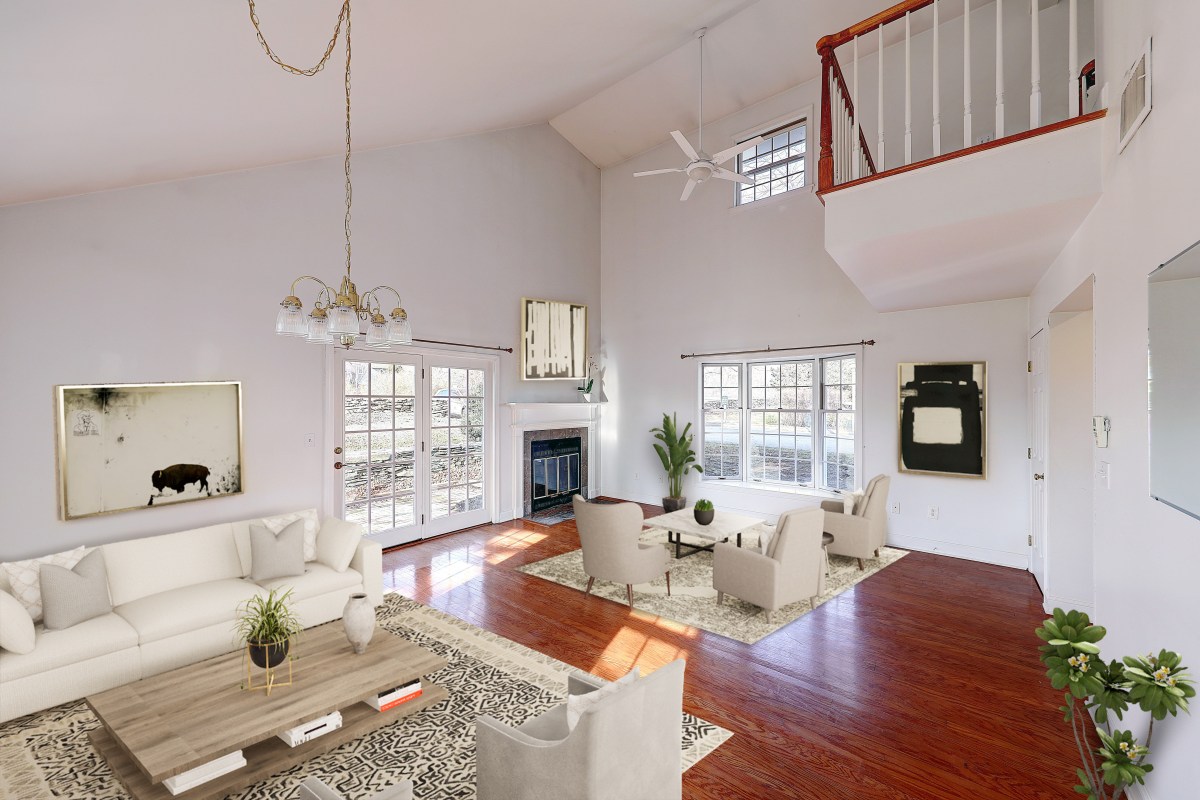 126 Corey Lane - What's Up Newp