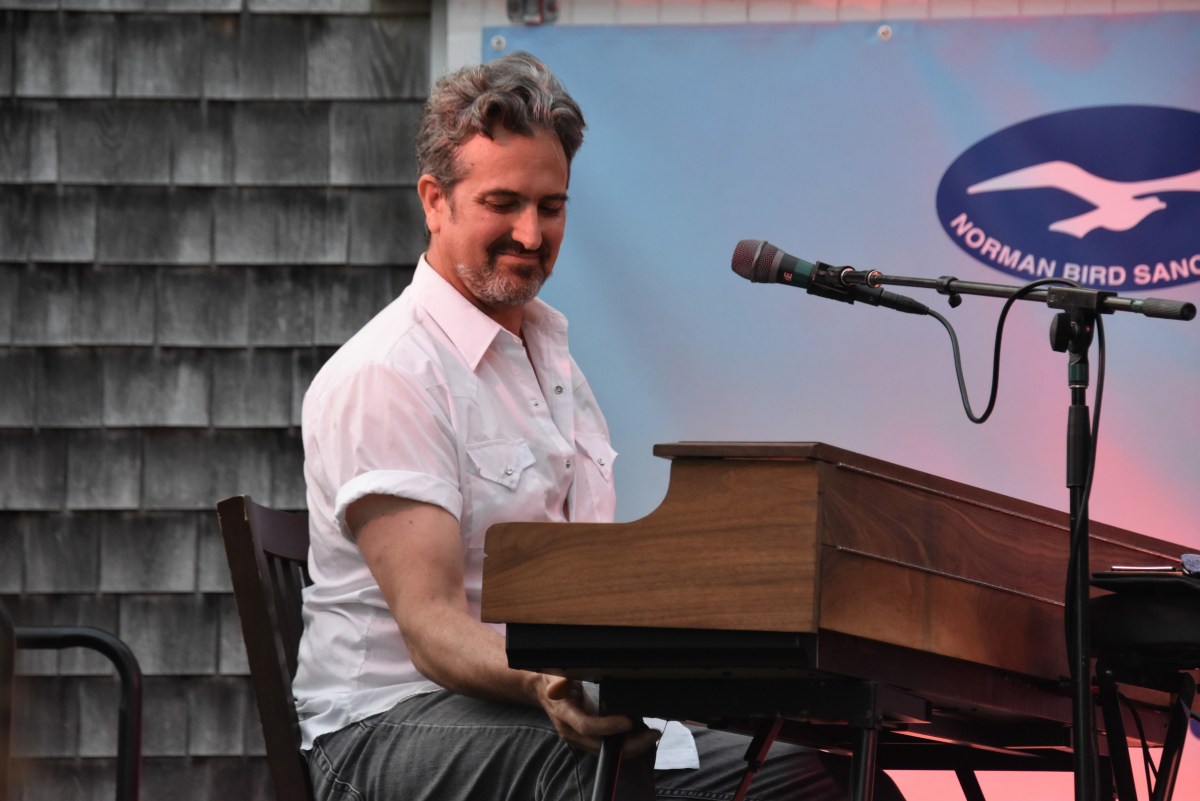 Mark Erelli 4 - What's Up Newp