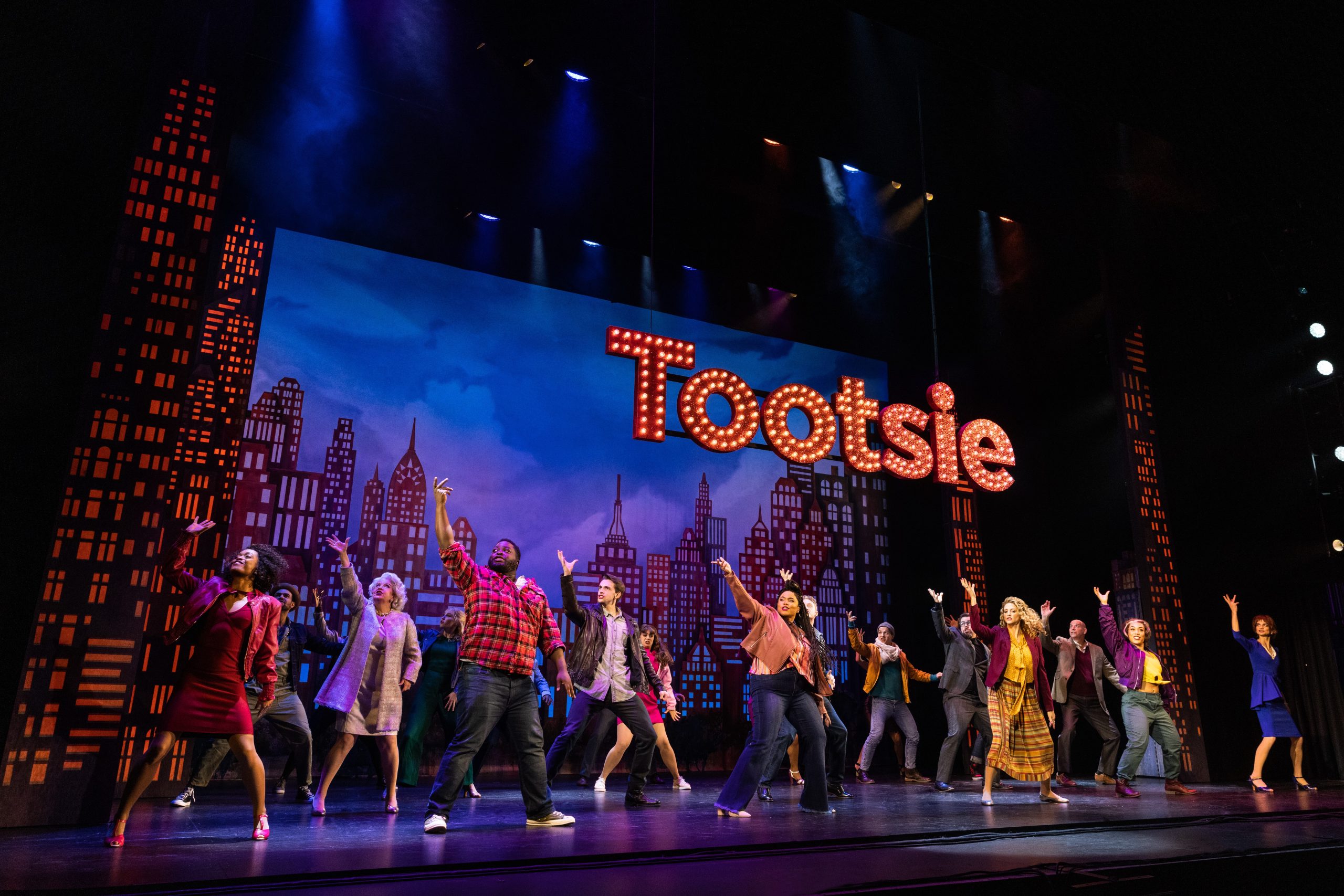 Theater Review: 'Tootsie' laugh out loud funny at PPAC - What's Up Newp