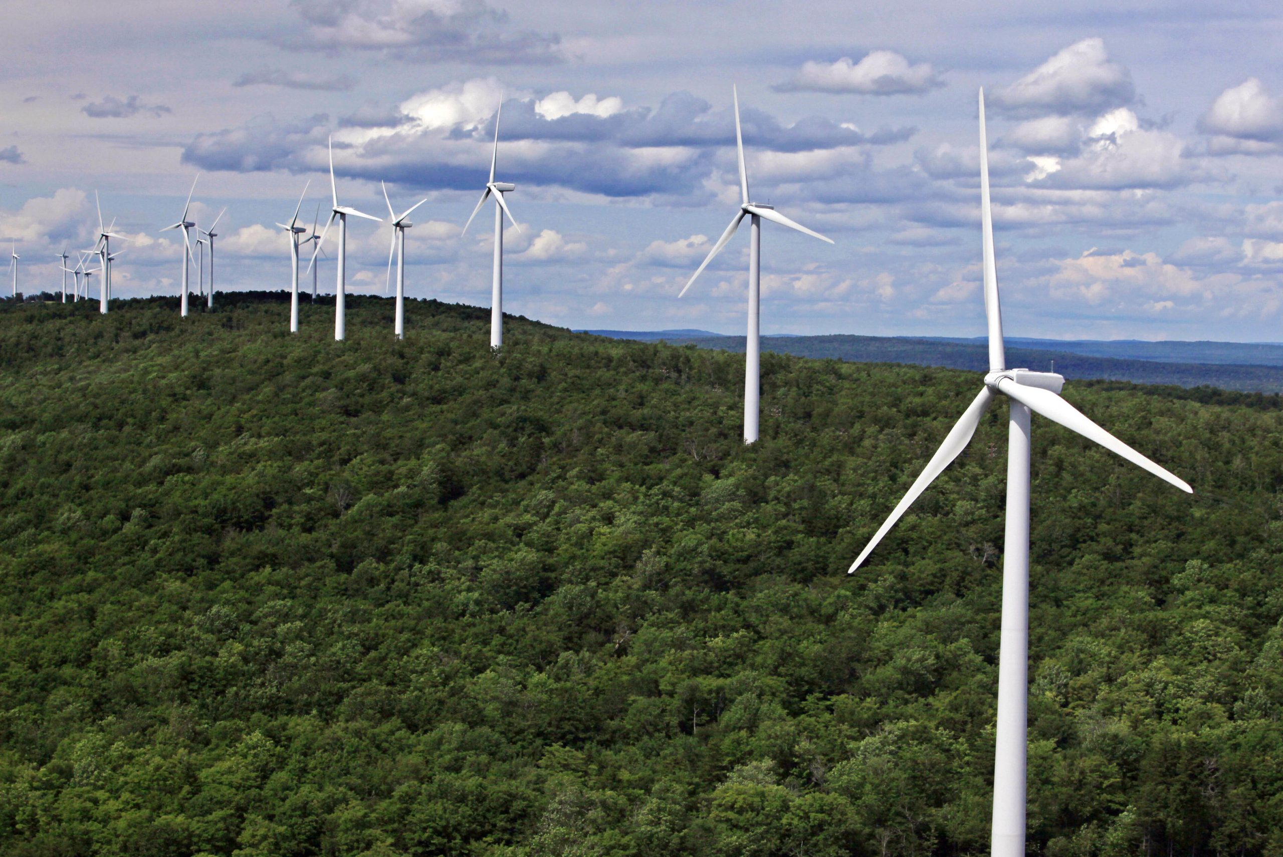 Massachusetts, Maine to partner on large inland wind farm - What's Up Newp