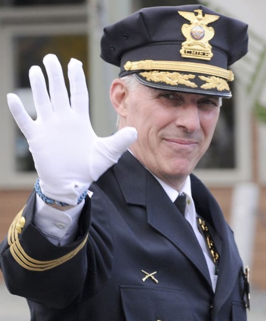 Newport Police Chief Gary Silva reflects on his 40-year career and ...