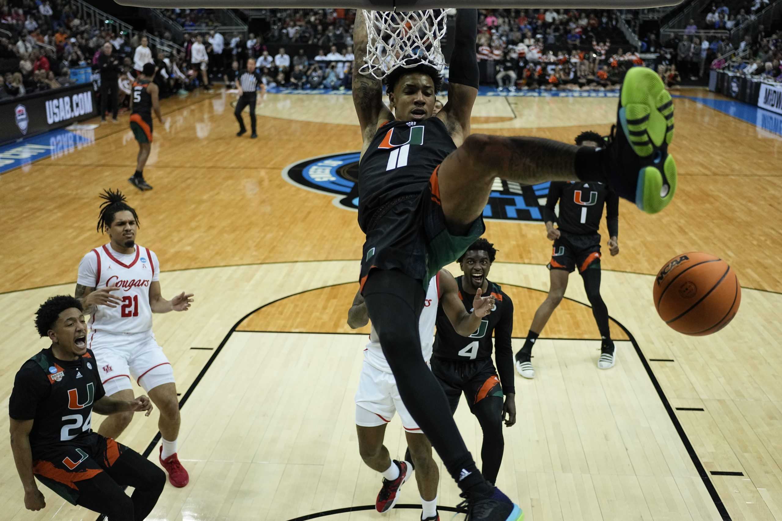 A 'Clutch' tip helps Miller, Miami reach 1st Final Four - What's Up Newp
