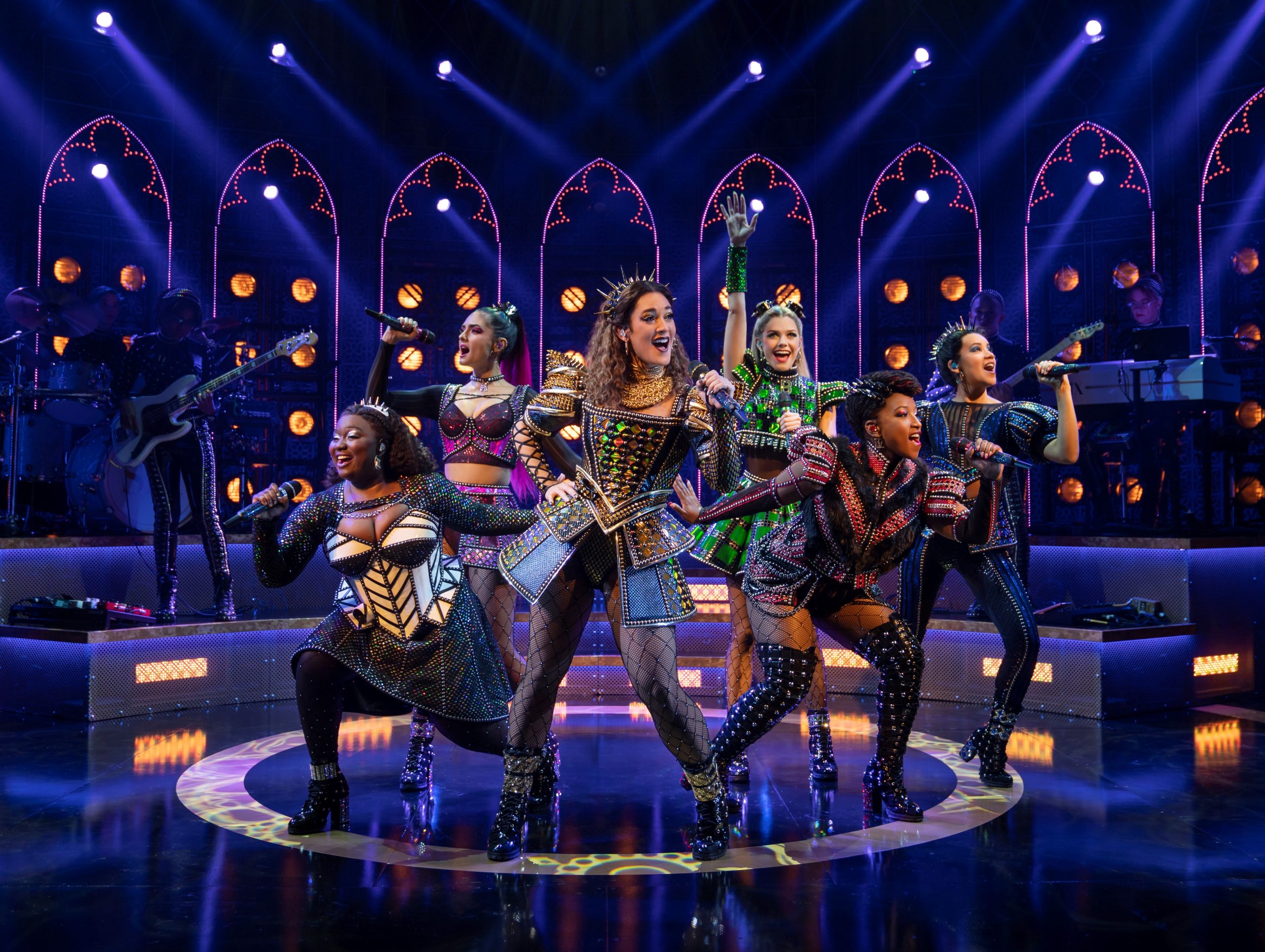 Theater Review: SIX, amazing and stunning at PPAC - What's Up Newp