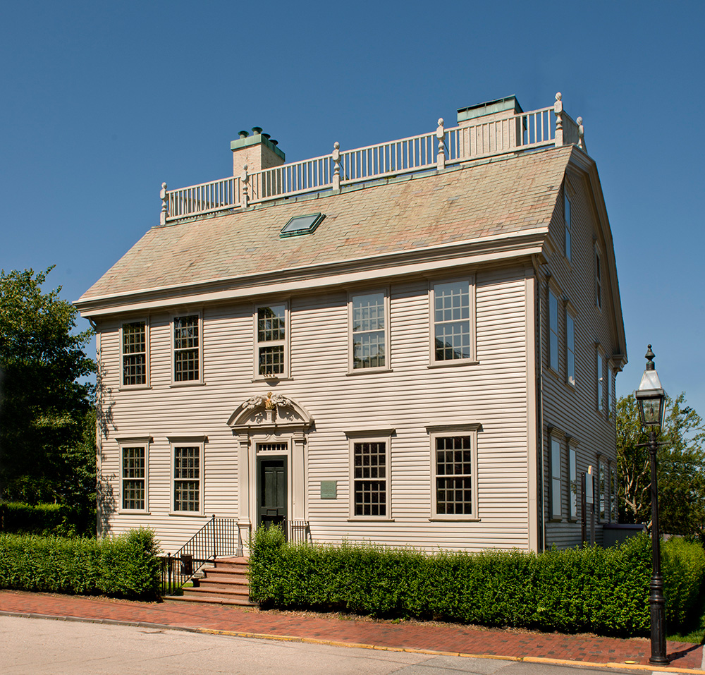 Hunter-House - What's Up Newp