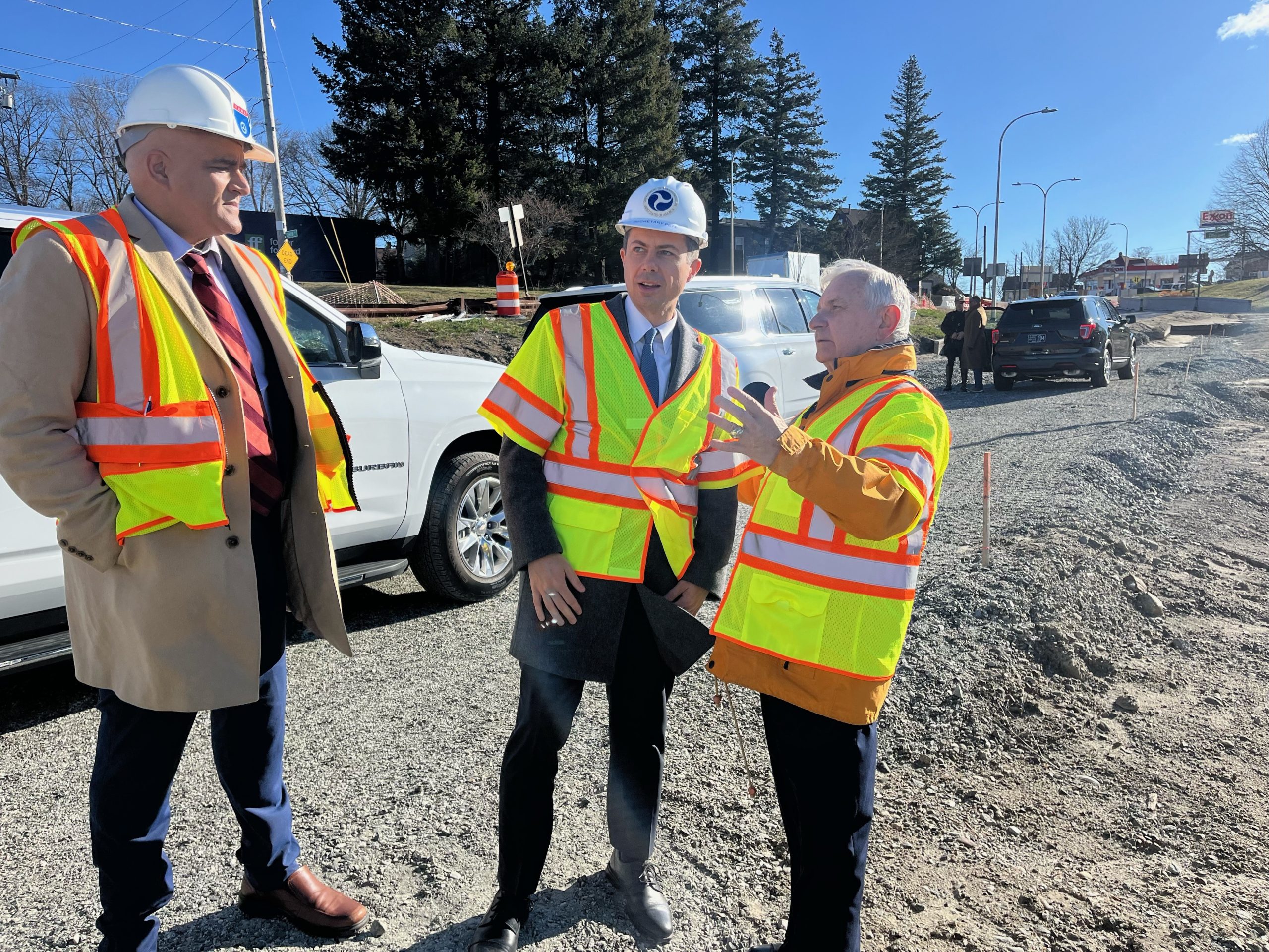 During Sec. Buttigieg’s visit to Rhode Island, Reed urges RIDOT & USDOT ...