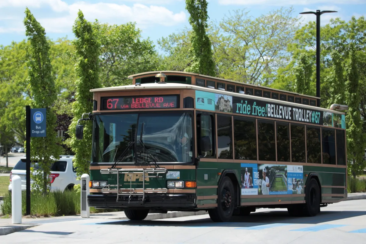 Free 'Hop-On Hop-Off Trolley' returning to Newport this summer - What's ...