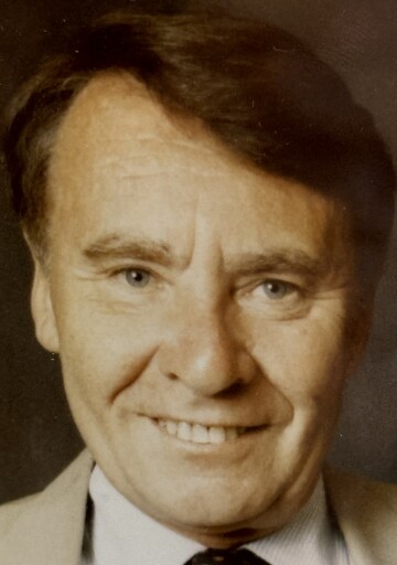 Obituary: Robert Corey - What's Up Newp