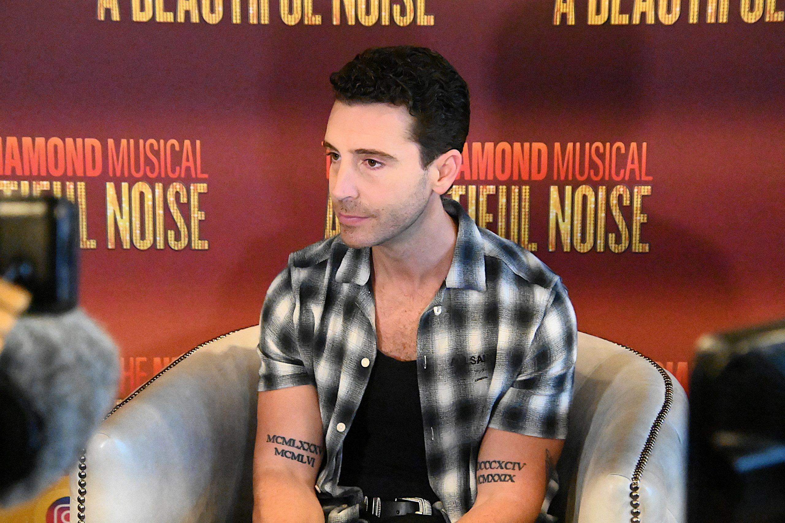 Meet the cast of 'A BEAUTIFUL NOISE: The Neil Diamond Musical,' playing ...