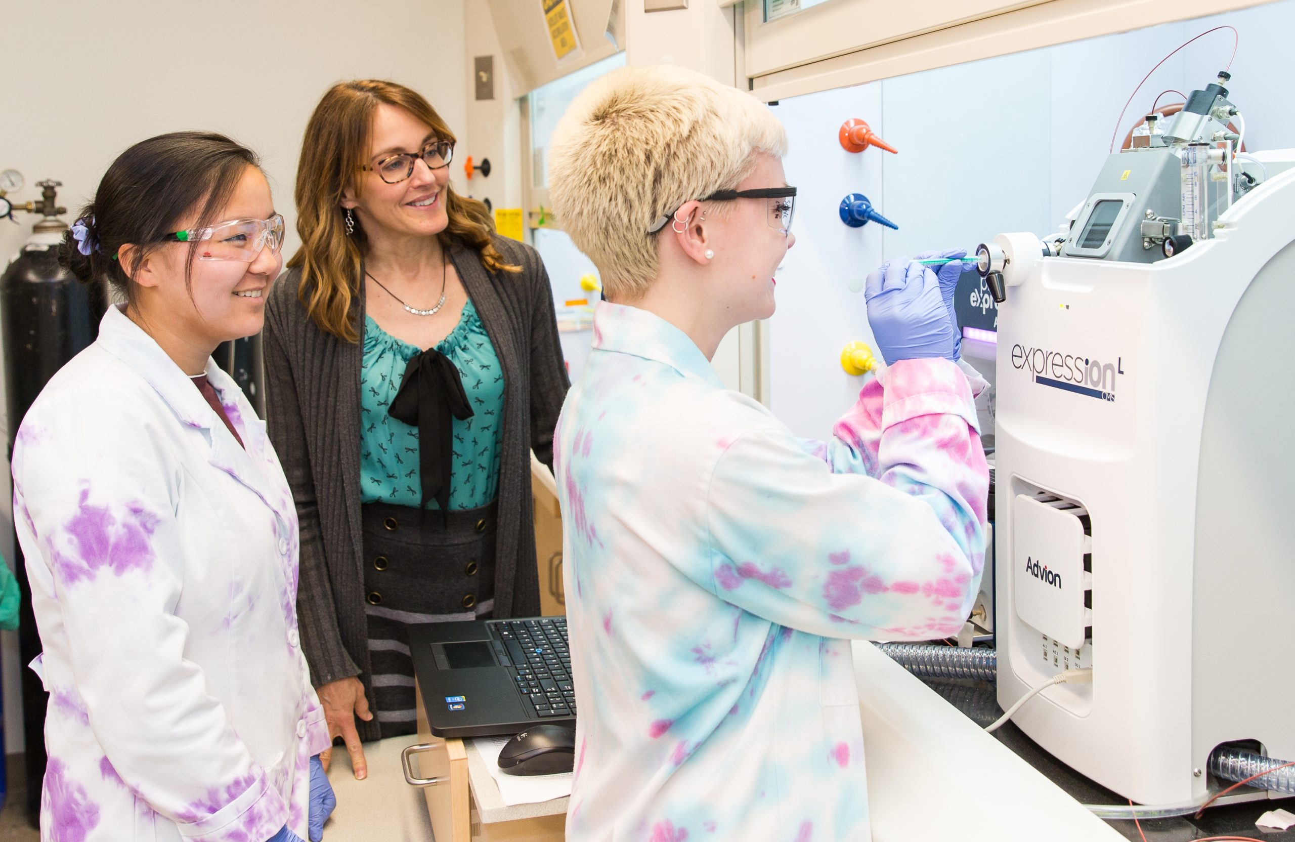 Salve Regina professor awarded NIH grant to research new treatments for common infection ...