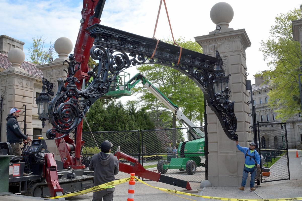 The Breakers' historic front gates reinstalled after restoration - What ...