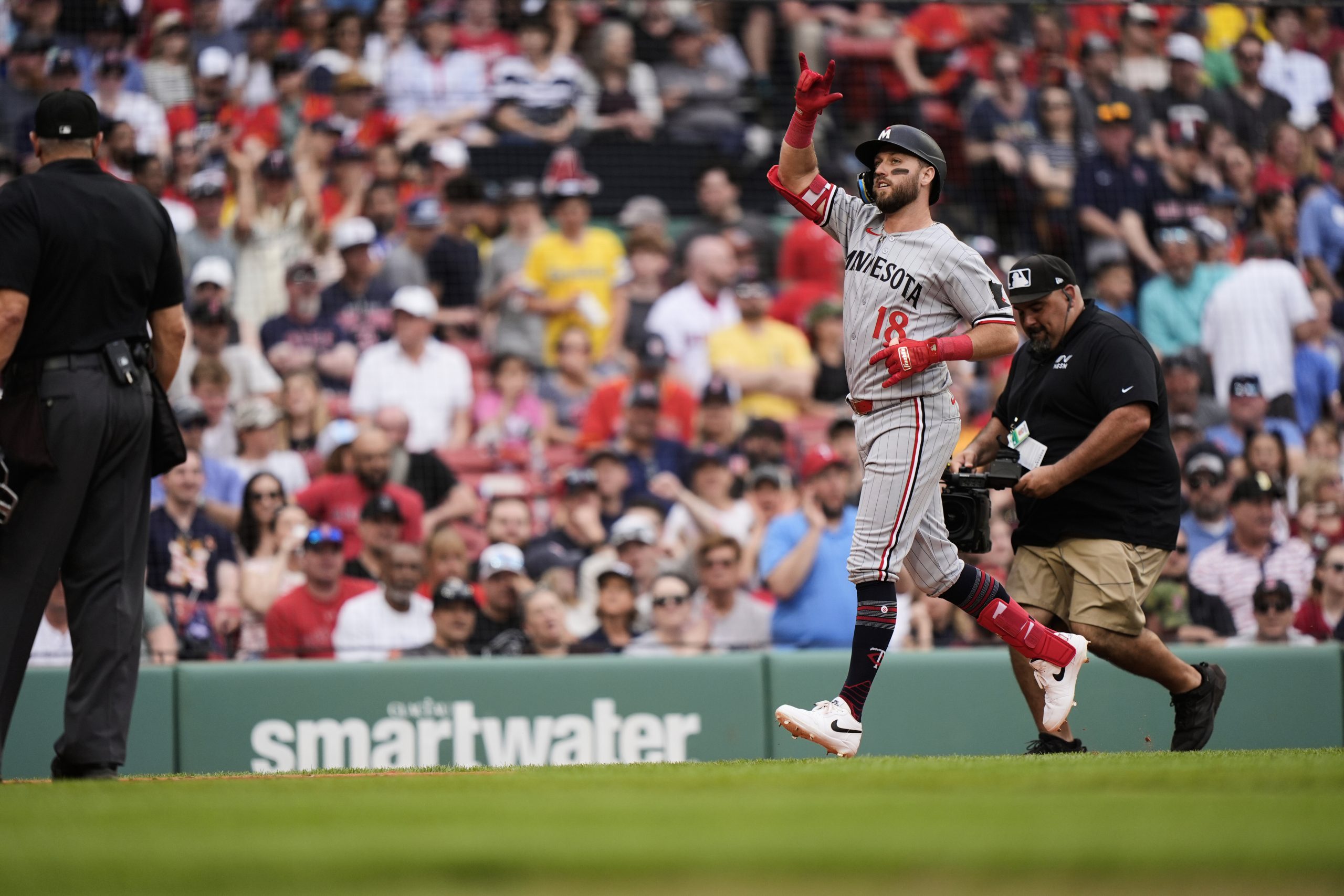 With dad on hand, Kody Clemens homers in 1st game at Fenway Park to ...