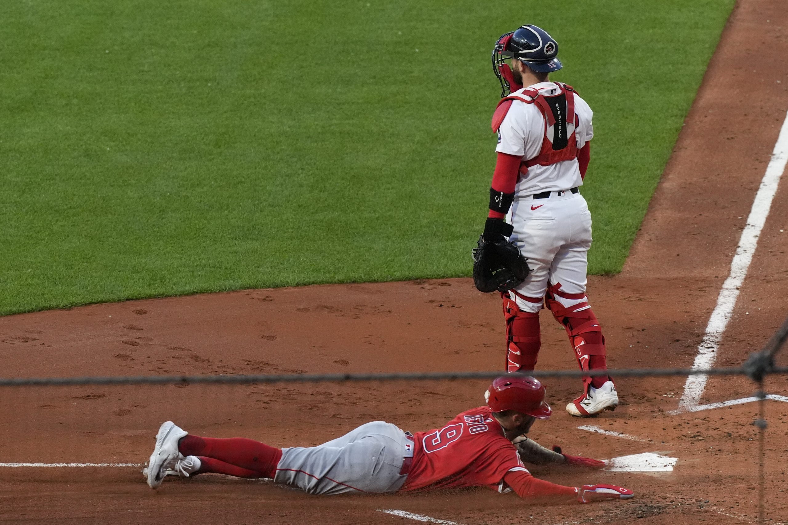 Angels manufacture a run in 10th inning to beat Red Sox, 4-3 - What's ...