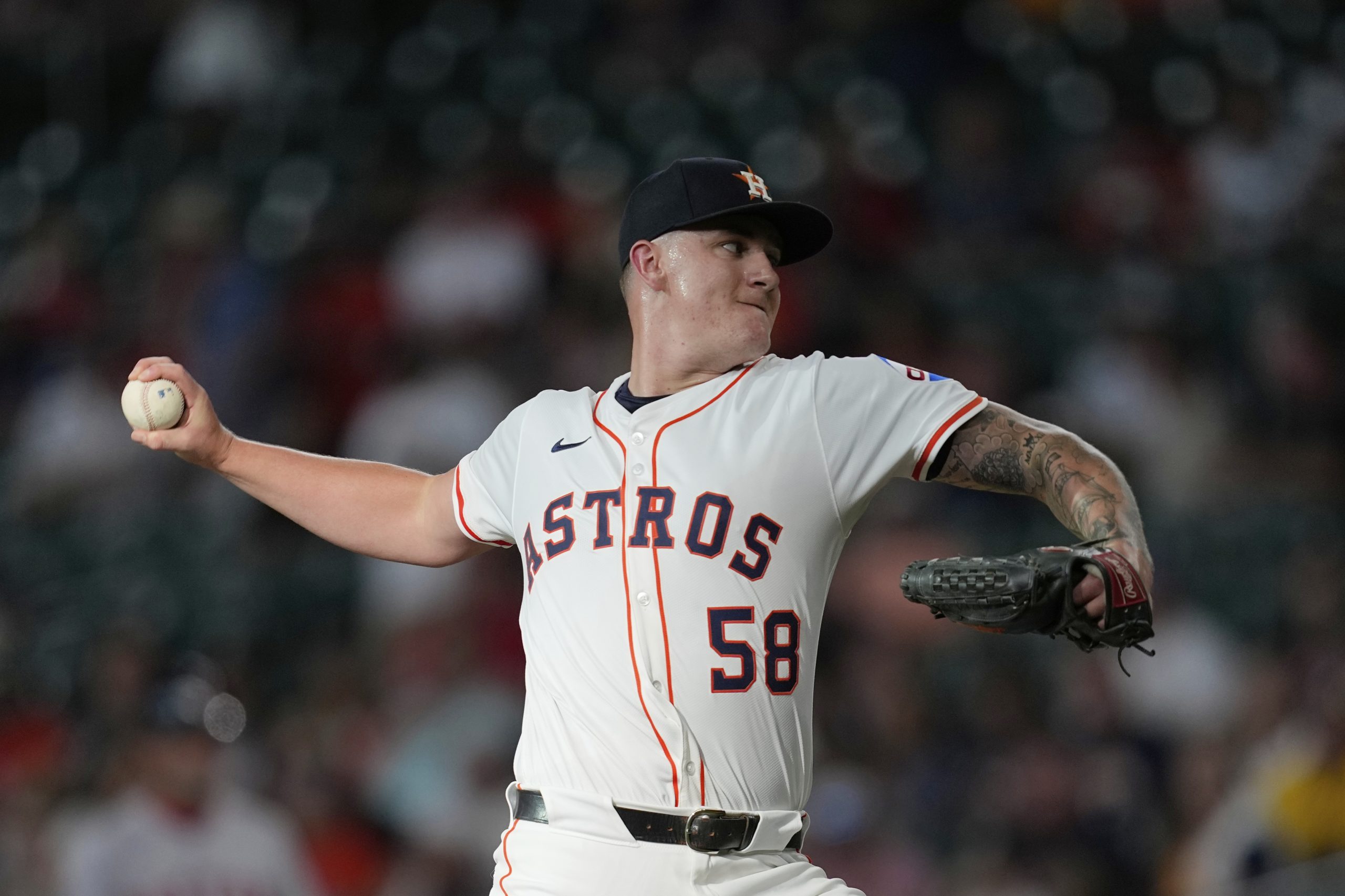 Hunter Brown reaches 10 victories, helping the Astros beat the Red Sox ...