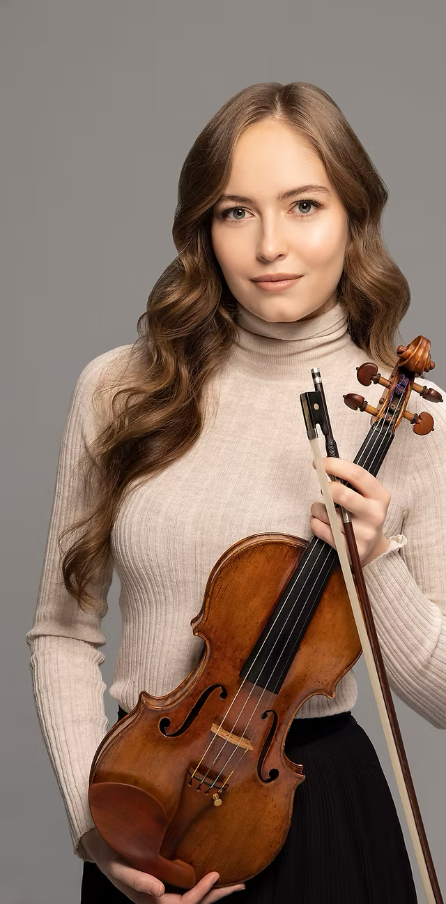 Geneva Lewis - What's Up Newp